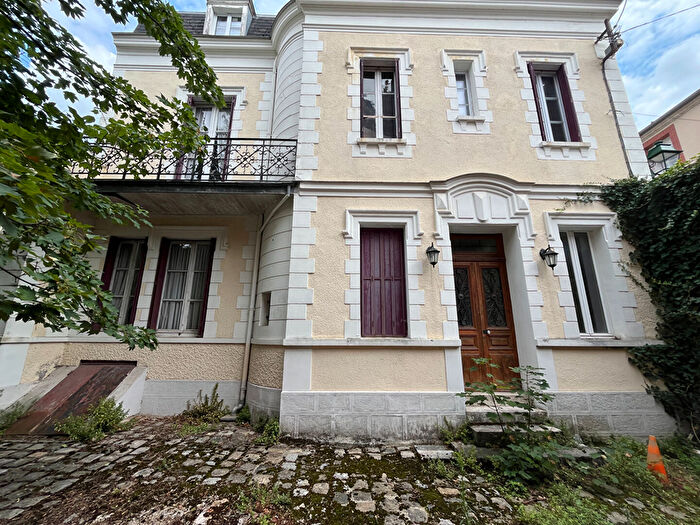 Maison à vendre - Montargis, Centre-ville - 8 pièces - 5 chambres