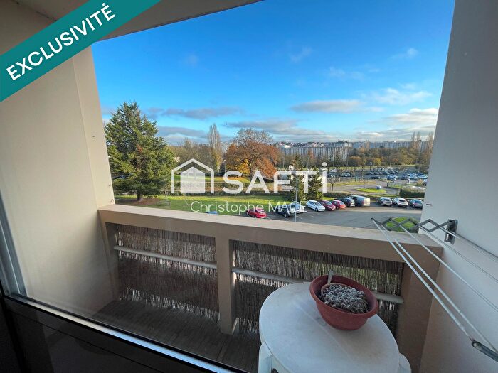 Appartement à vendre - Laval, Pavement - 4 pièces - 2 chambres