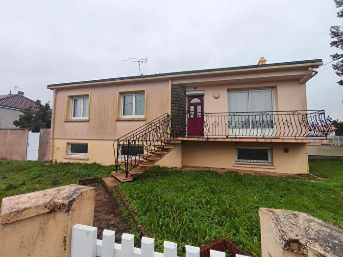 Maison à vendre - Cholet, Le Puy Saint-Bonnet - 5 pièces - 3 chambres
