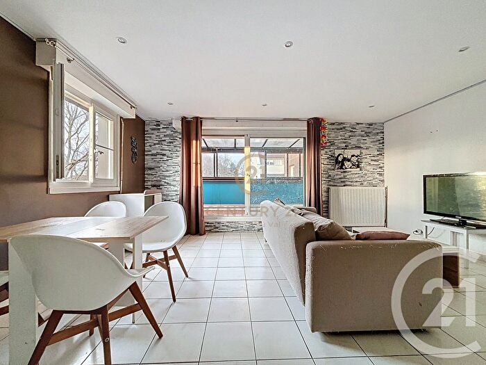 Appartement à vendre - Champs-sur-Marne, Le Luzard, Picasso - 3 pièces - 2 chambres