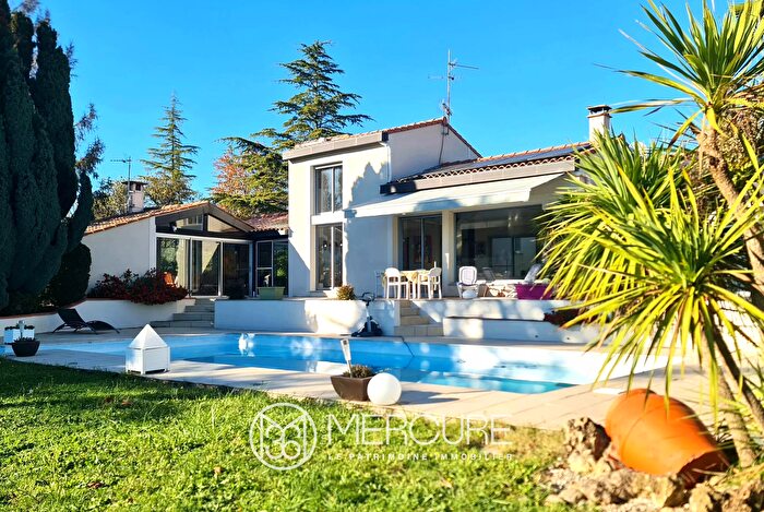 Maison à vendre - Vigoulet-Auzil - 8 pièces - 5 chambres