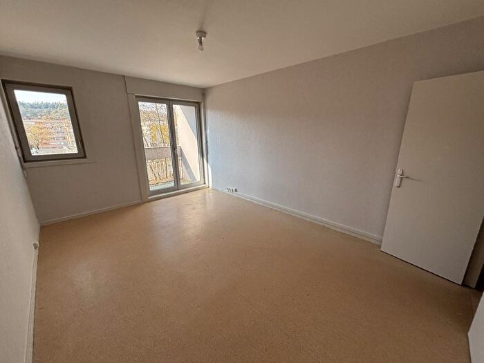 Appartement à louer - Chenôve, Chenôve - 3 pièces - 2 chambres