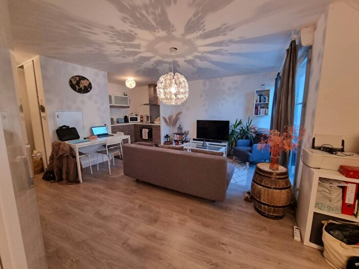 Appartement à louer - Champs, Moissy-Cramayel - 2 pièces - 1 chambre