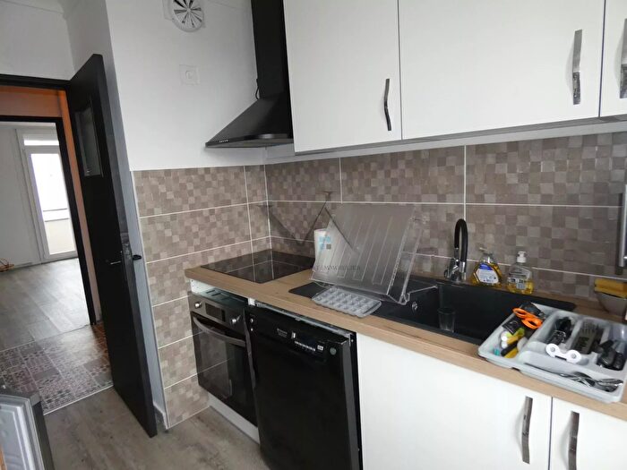 Appartement à louer - Montélimar, Les Champs, Les Blaches, Beaulieu - 3 pièces - 2 chambres