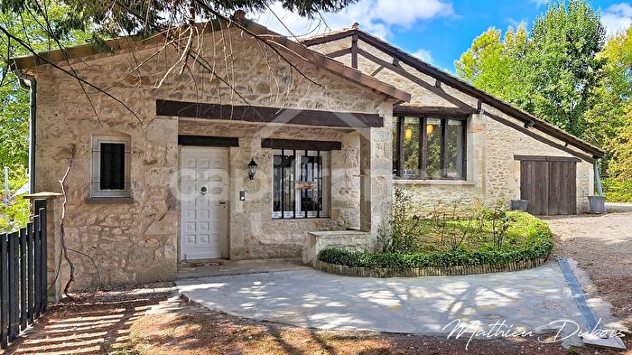 Maison 14 pièces à vendre à Savignac-de-Duras