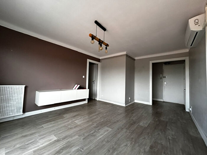 Perpignan, Saint-Martin : Appartement 2 pièces à vendre