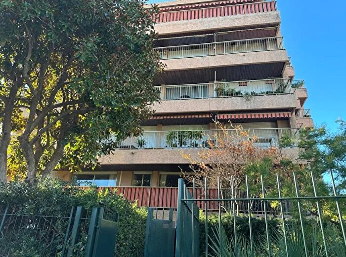 Appartement à louer - Nice - 3 pièces - 2 chambres