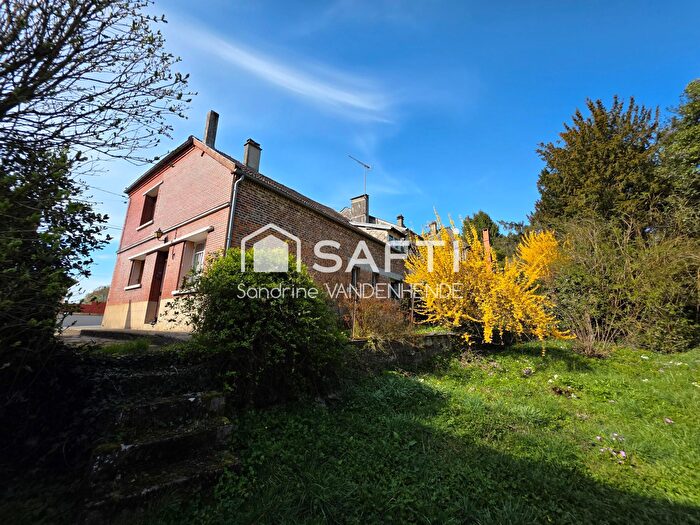Maison à vendre - Brunehamel - 6 pièces - 5 chambres