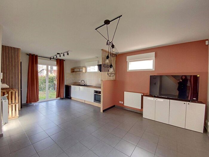 Maison à louer - Seilh - 4 pièces - 3 chambres