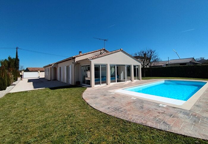 Maison à vendre - Vars - 6 pièces - 4 chambres