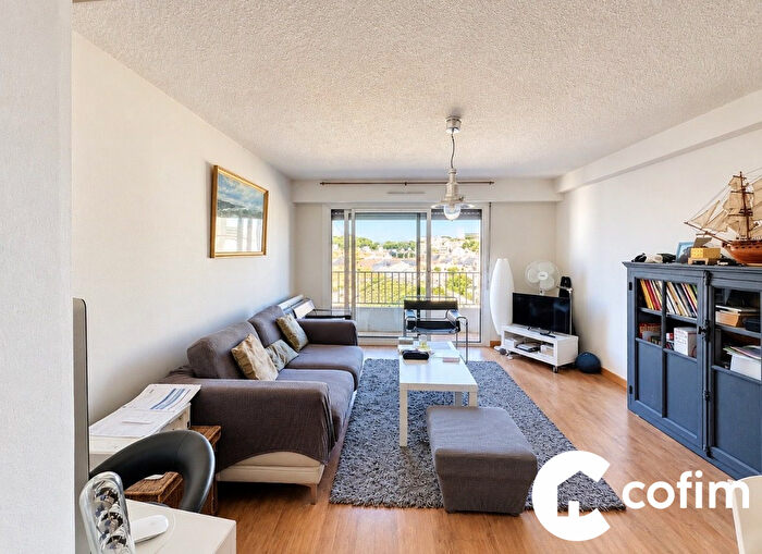 Appartement 3 pièces à vendre - Lourdes, Centre-ville, Place Peyramale, Gare