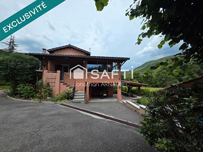 Maison 6 pièces à vendre à Digne-les-Bains, Centre-ville, Bourg