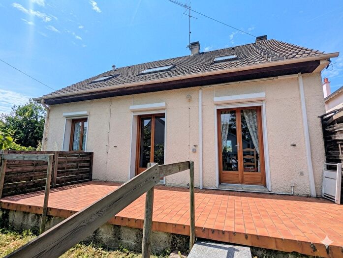 Beauchamp : Maison 5 pièces à vendre