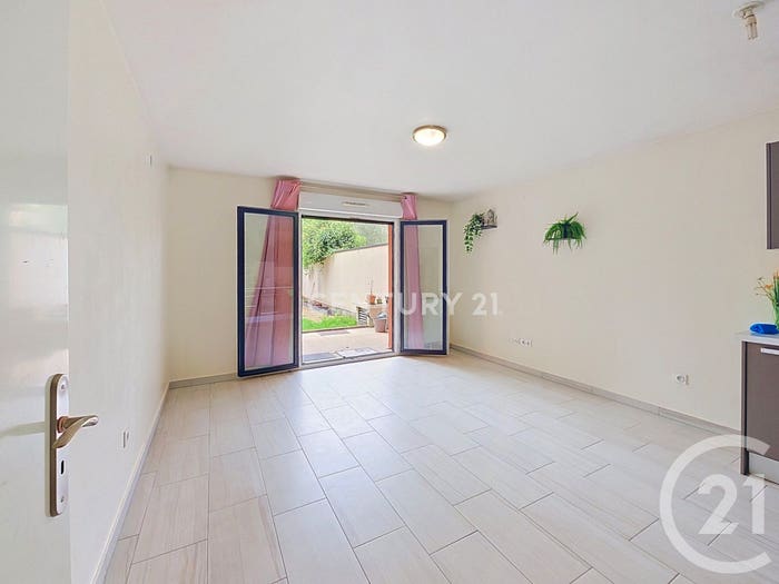 Appartement 3 pièces à Noisy-le-Grand, Centre-ville, à vendre