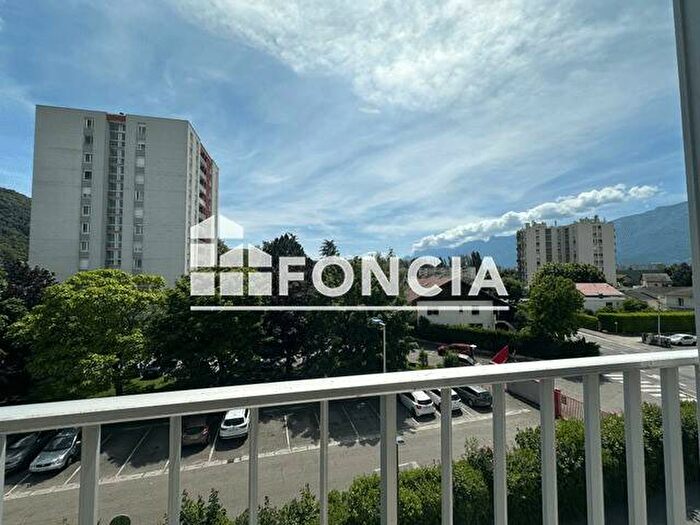 Appartement à louer - Le Village, Saint-Martin-dHères - 3 pièces - 2 chambres