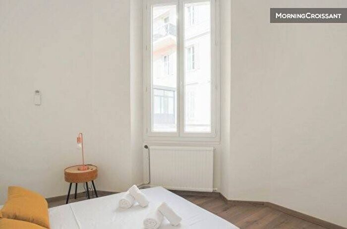 Appartement à louer - Carnot, Cannes - 3 pièces - 1 chambre