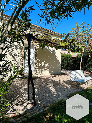 Maison à vendre - Camaret-sur-Aigues - 5 pièces - 4 chambres