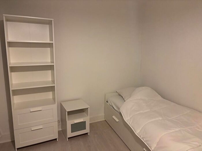 Hellemmes-Lille, Hellemmes, Barrière - Appartement 1 pièce à louer