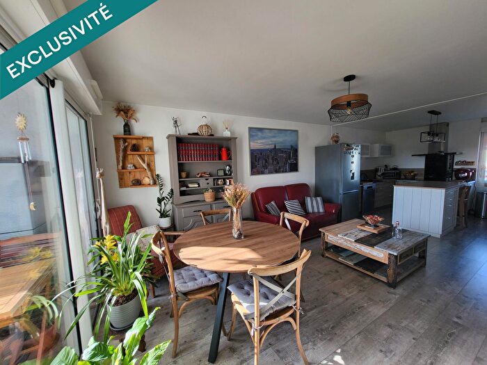 Appartement à vendre - Bias - 3 pièces - 2 chambres