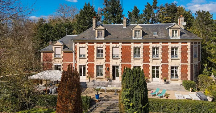 Maison à vendre - Gouvieux - 10 pièces - 6 chambres