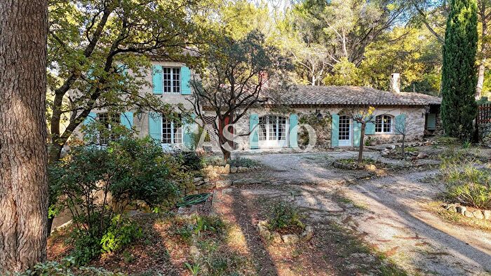 Maison à vendre - Salon-de-Provence, Hautes Viougues, Saint-Come, Pavillon - 8 pièces - 6 chambres