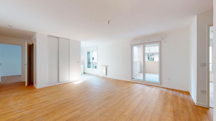 Saint-Ouen, Debain : Appartement 4 pièces à louer