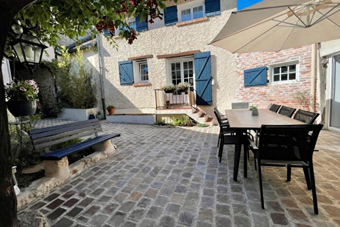 Maison à vendre - Freneuse - 9 pièces - 4 chambres