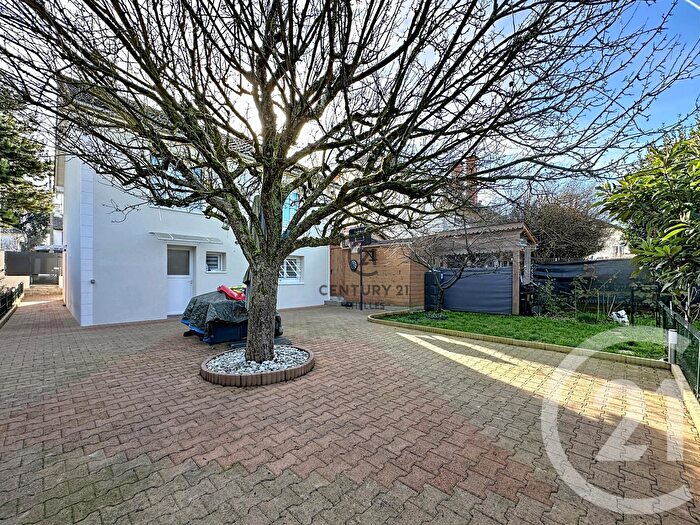 Maison à vendre - Gagny, Plateau, Franceville - 6 pièces - 4 chambres