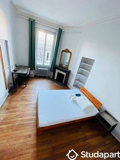 Centre Ville, Bourges : Appartement 1 pièce à louer