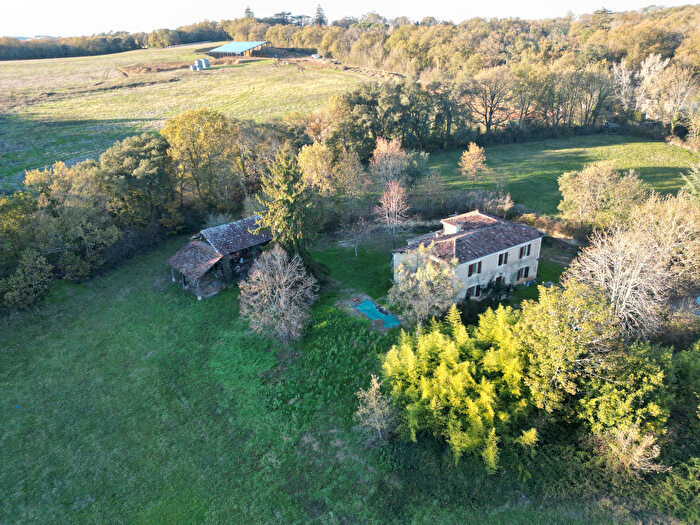 Maison à vendre - Pavie - 5 pièces - 4 chambres