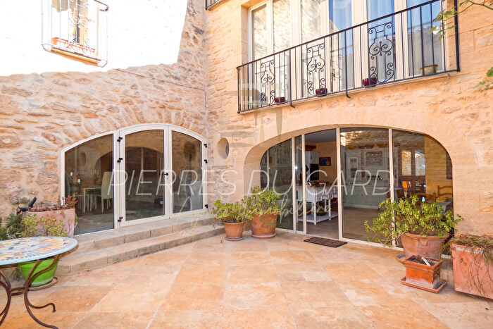 Vers-Pont-du-Gard - Maison 10 pièces à vendre
