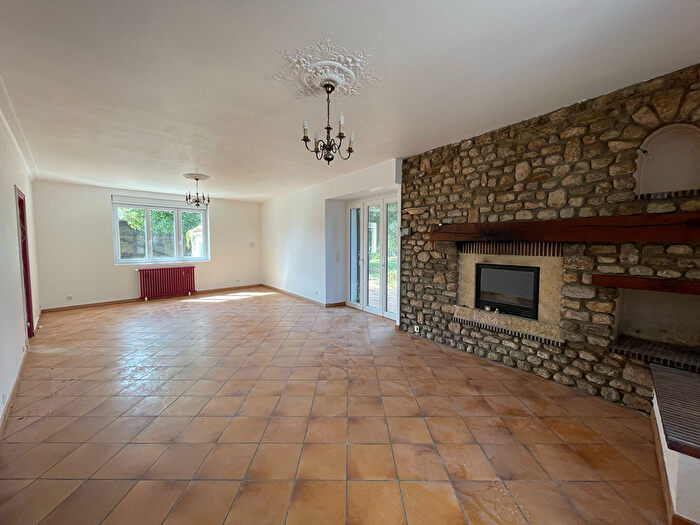 Maison à louer - La Ville-du-Bois - 5 pièces - 4 chambres