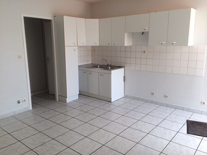 Appartement à louer - Saint-Étienne, La Métare, Le Portail Rouge, Fauriel, Villeboeuf - 2 pièces - 1 chambre