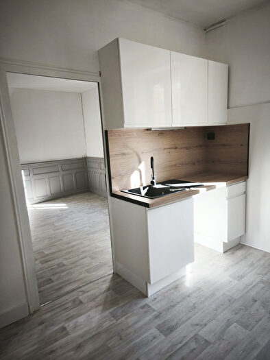 Appartement à louer - Saint-Yrieix-la-Perche - 5 pièces - 3 chambres