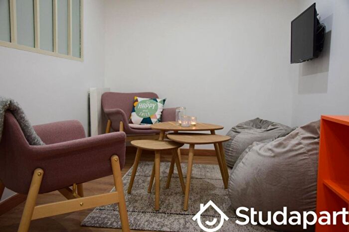 Appartement à louer - Gambetta, Paris ème arrondissement - 1 pièce - 1 chambre