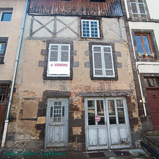 Maison 7 pièces à Maringues, à vendre