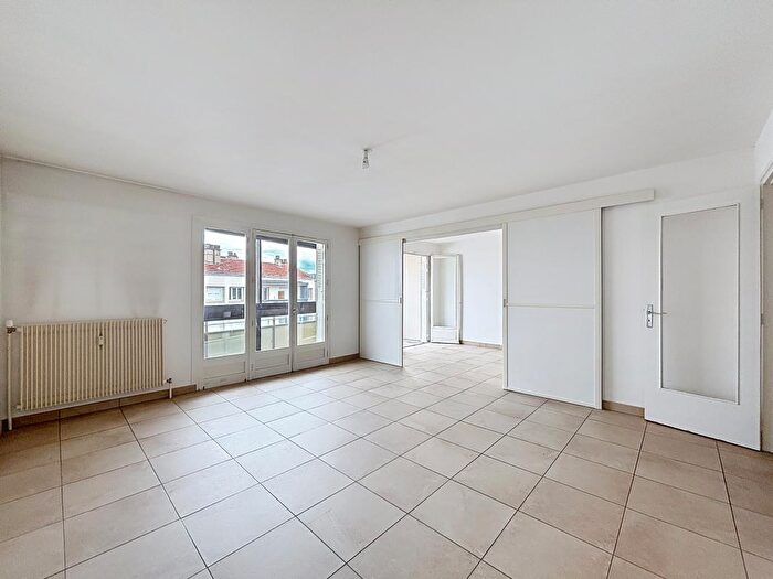 Appartement à vendre - Clermont-Ferrand, Oradou - 3 pièces - 2 chambres
