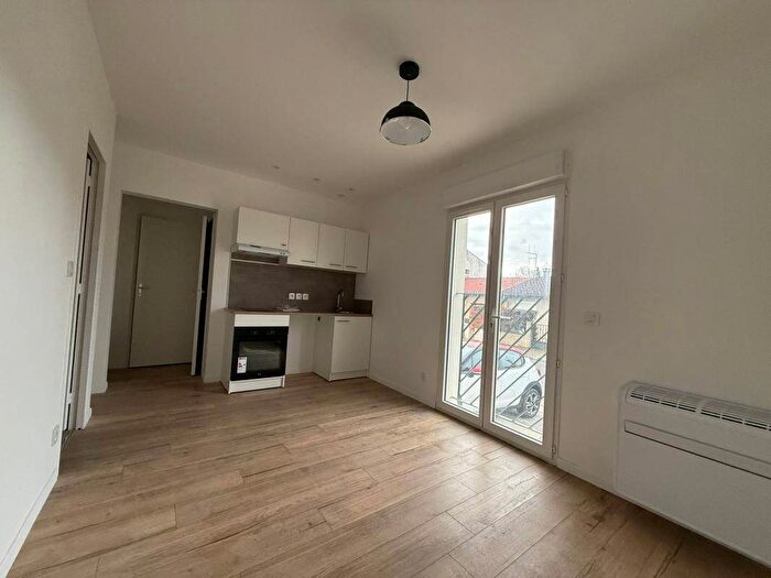 Appartement à louer - Lameilhe Est-Le Siala, Castres - 2 pièces - 1 chambre