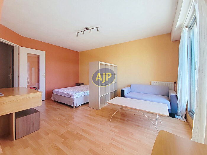 Appartement 1 pièce à Bordeaux, Saint-Augustin, à louer