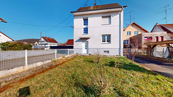 Maison à vendre - Illfurth - 5 pièces - 3 chambres