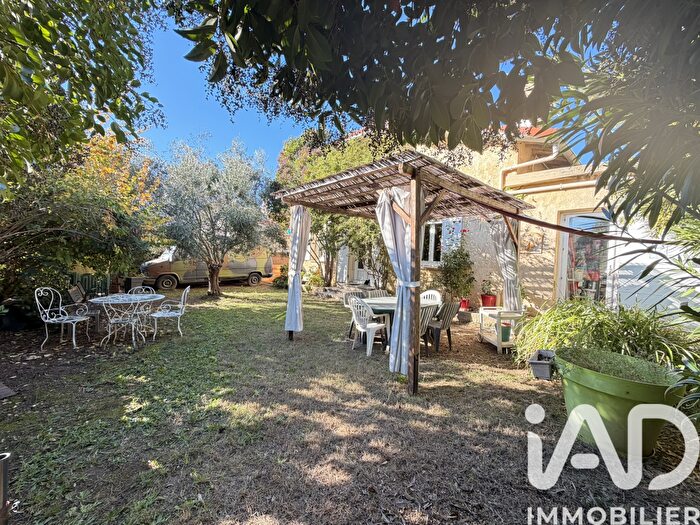 Maison à vendre - Peyrolles-en-Provence - 5 pièces - 3 chambres