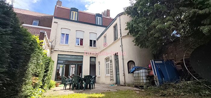 Maison 11 pièces à Armentières, Centre République, à vendre