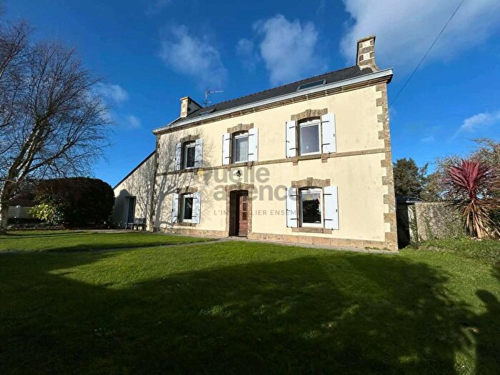 Maison à vendre - Beuzec-Cap-Sizun - 7 pièces - 4 chambres