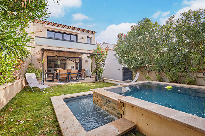 Maison à vendre - Rognes - 6 pièces - 4 chambres