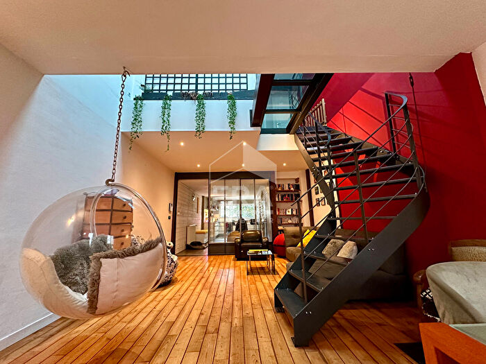 Maisons à vendre et appartements à louer - 1