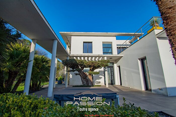 Maison à vendre - Saint-Palais-sur-Mer - 6 pièces - 3 chambres