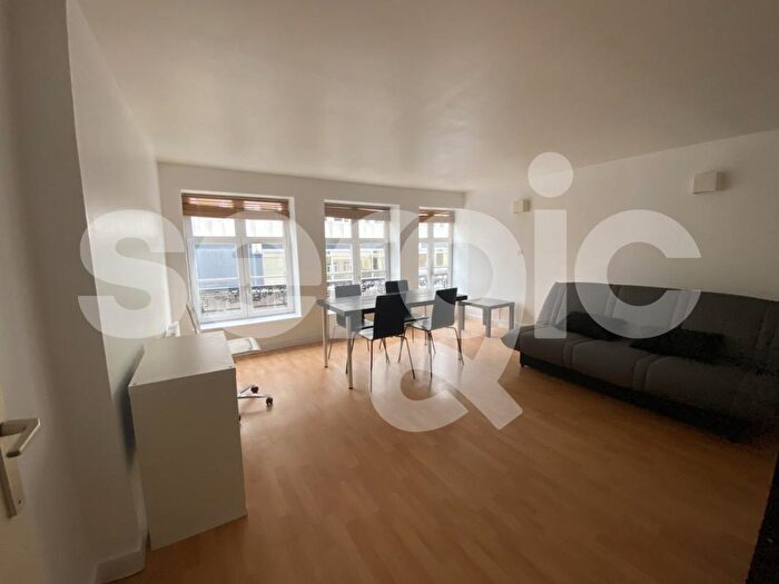 Appartement 1 pièce à Lille, Centre-ville, Euralille, à louer