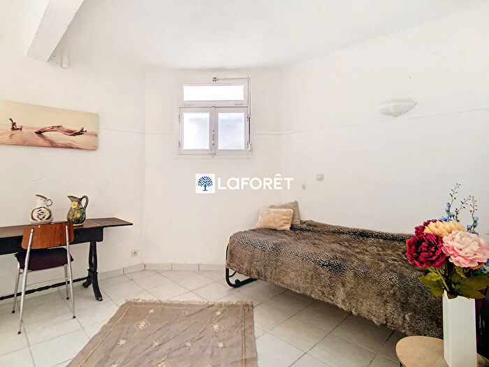 Maisons à vendre et appartements à louer - 1