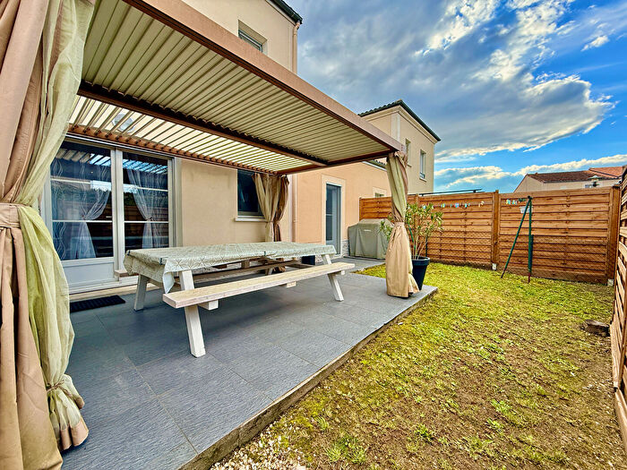 Maison à vendre - Saint-Yrieix-sur-Charente - 5 pièces - 3 chambres