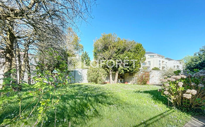 Maison à vendre - Le Plessis-Trévise, Centre-ville, Orly Parc - 6 pièces - 3 chambres